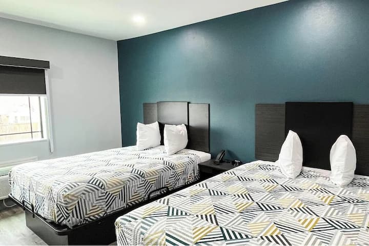 4 Modern Rooms Near Hobby Airport - 6.4 Mi. Away! - Houston, TX