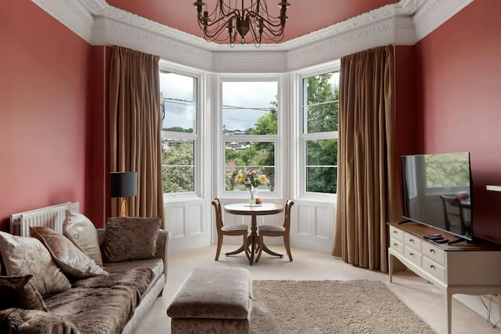 Beautiful Victorian Apartment, Parking & Garden - Teignmouth