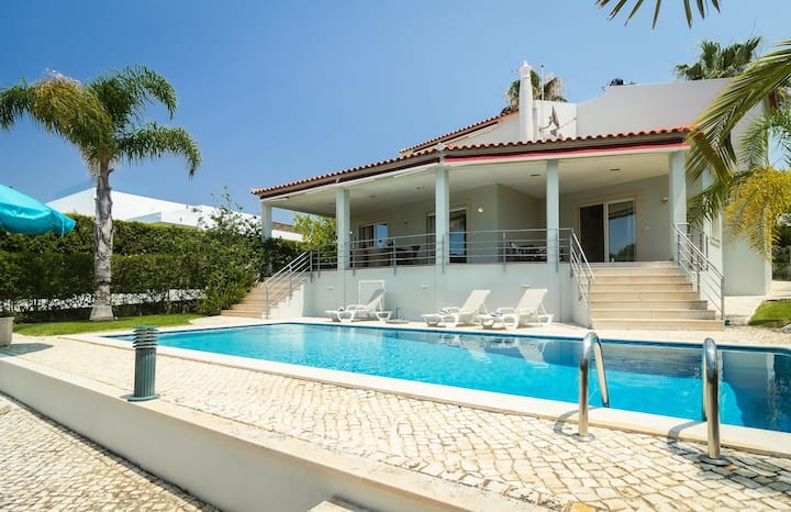 Luxe Villa Voor 8 Personen Met Prive Zwembad, Tuin En Airco - Vilamoura