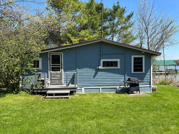 Rustic, Quaint Cabin In The Heart Of 1000 Islands - Alexandria Bay, NY