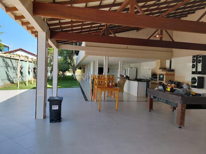 Espaço Familiar Com Piscina E Fogão A Lenha - Guarapari