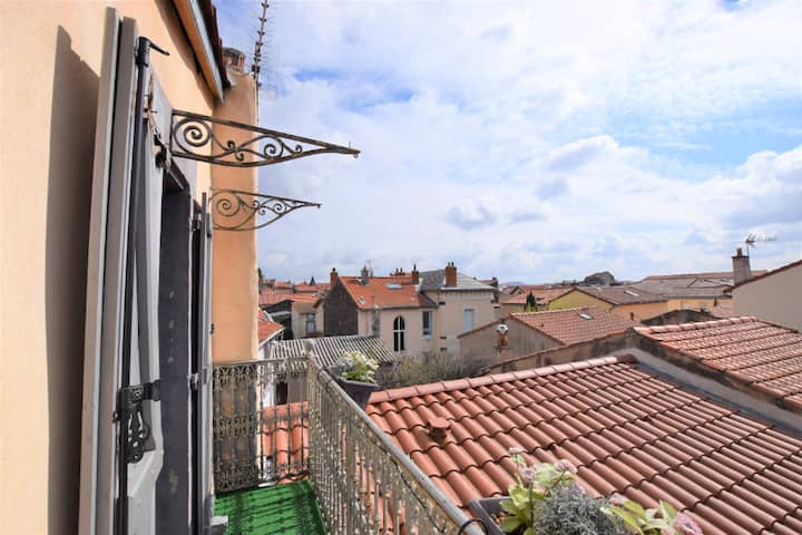 Grande Maison De Bourg Dans Le Quartier Historique - Clermont-Ferrand
