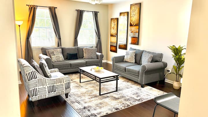 The Retreat At Meadow Peak - Suwanee, GA