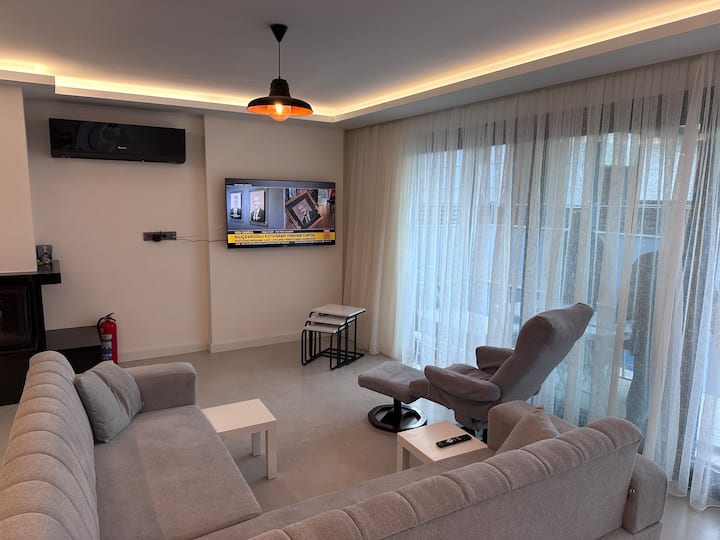 Tati̇l Fırsatı. Müstakil, Havuzlu Villa B Lüx - Urla