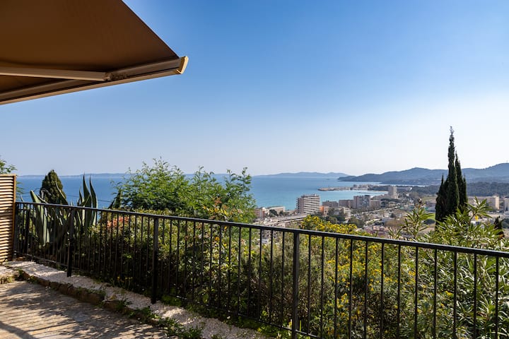 App T2 Vue Mer Panoramique 
Tout éQuipé Au Calme. - Bormes-les-Mimosas
