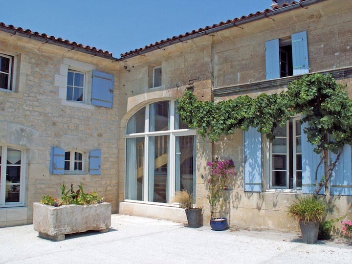 Gîte-123-soleil-la Mirabelle-piscine à La Campagne - Charente-Maritime