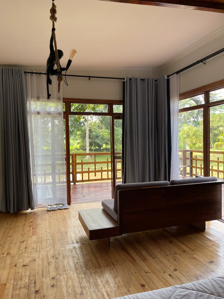Cozy Vista Cottage With Outdoor Bathtub & Views - Kampala