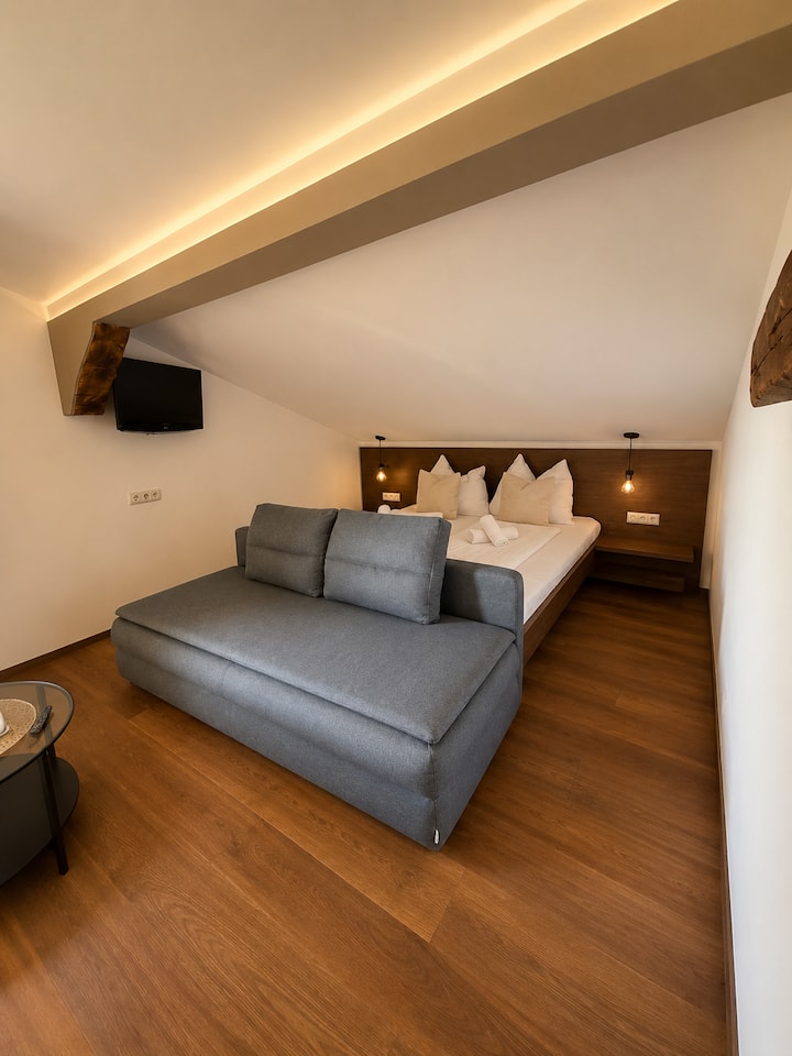 Bachseitenhof • Deluxe Room With Sofa Bed - Obertauern