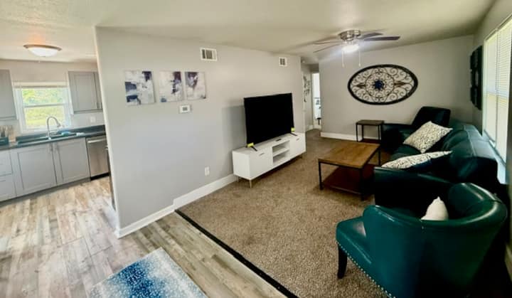 Country Living 2 Bedroom Home In Blue Springs, Mo - Independence, MO
