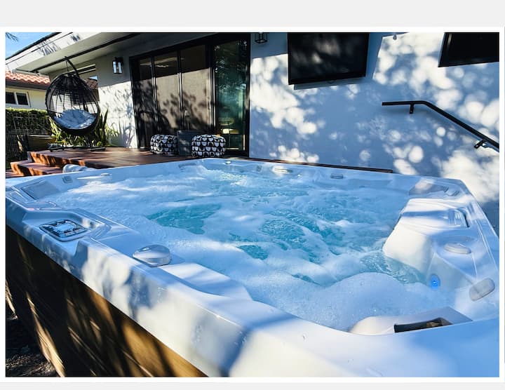 Casa Marabella | Spa & Tropical Oasis Coral Gables - Coral Gables, FL