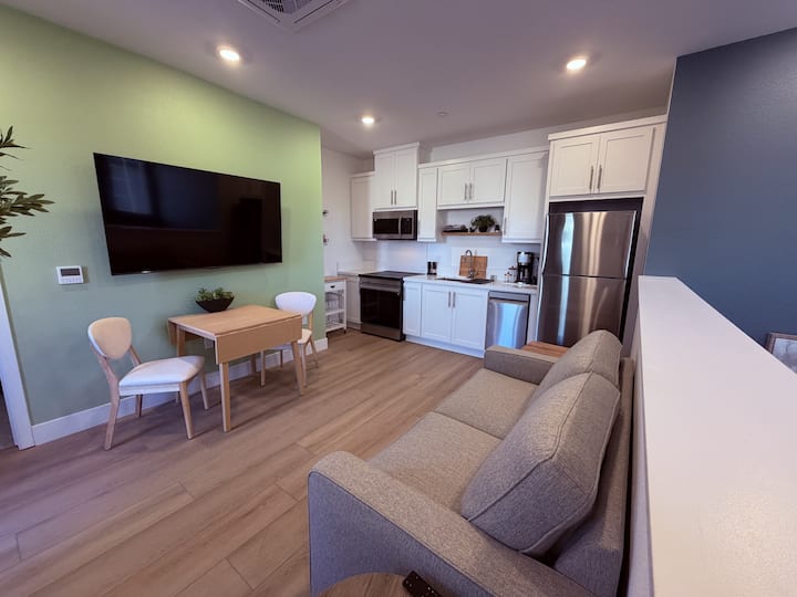 Scenic Private Retreat Near Hospitals Pet Friendly - Vacaville, CA
