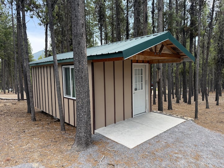 Crescent Lake Bear Den Getaway - Odell Lake, OR