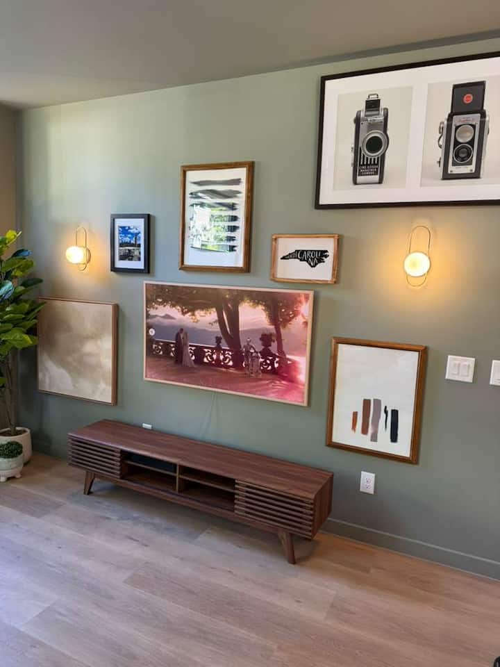 2026 New Build, Downtown, Fenced, King Bed - Raleigh, NC