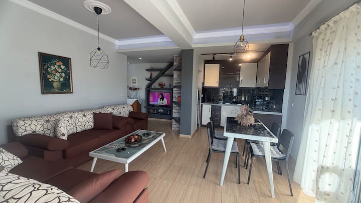 Leonoras Family Apartment - Ksamil