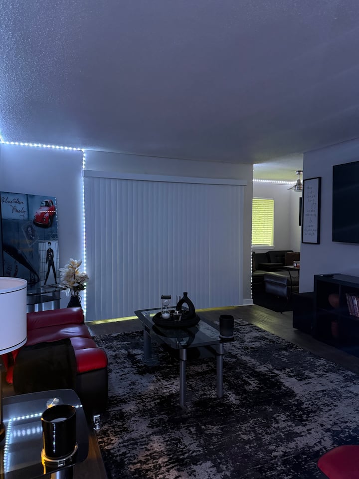 5-min To The Battery | Modern Chill Escape - Marietta, GA