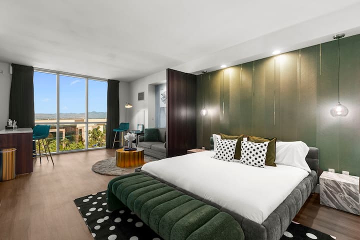 Hidden Gem! On Lv Strip / Lazy River + Free Valet - Las Vegas Strip, NV