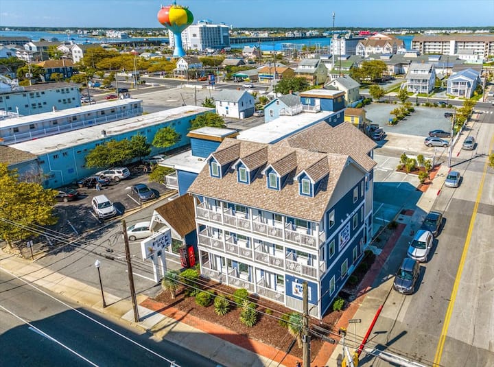 "Glimpse" Of Ocean- Room Near The Boardwalk - Ocean City, MD