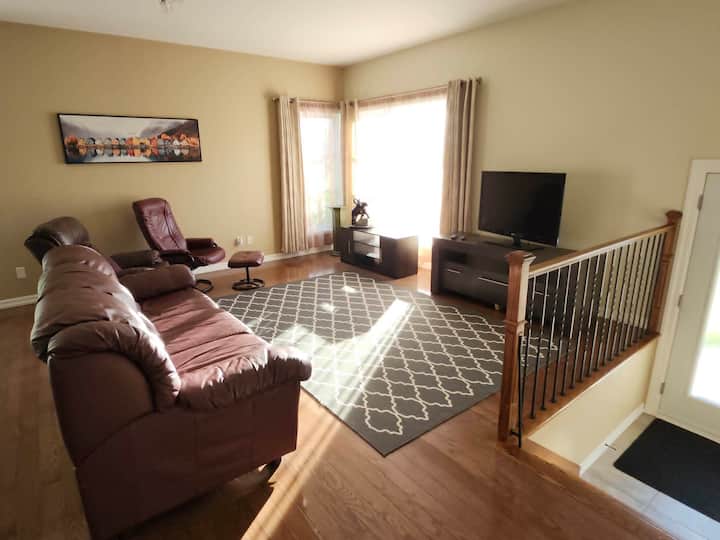 La Belle Contemporaine 
Citq 323794 - Trois-Rivières