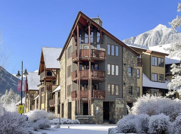 Spring Creek Courtyard Retreat | Hot Tub, Pool Tab - Canmore