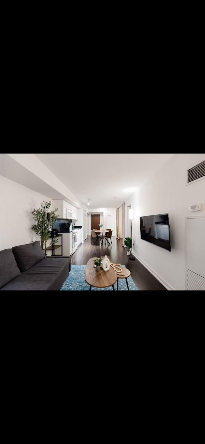 Stylish & Central I 2 Br I Free Parking! - Toronto