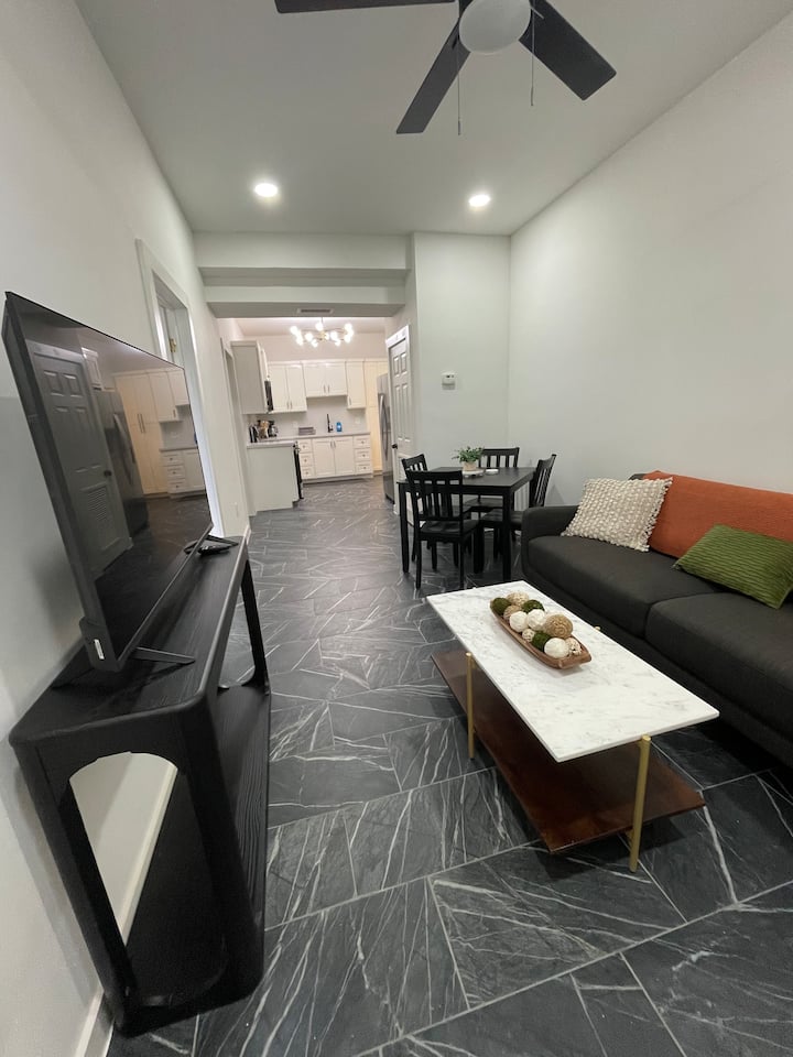 Modern Two Bedroom - Laredo, TX