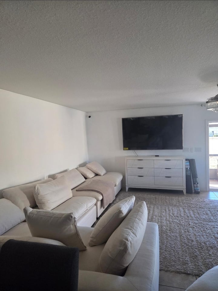 Cute And Spacious Townhome ! - Riverview, FL