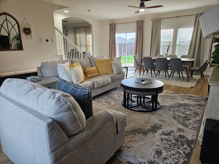 Cozy Home Near Frisco's Best Spots- Stylish&comfy - Frisco, TX