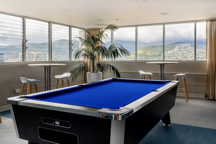 3 Ocean View Suites W/ Kitchens, 2 Blocks To Beach - Honolulu, HI