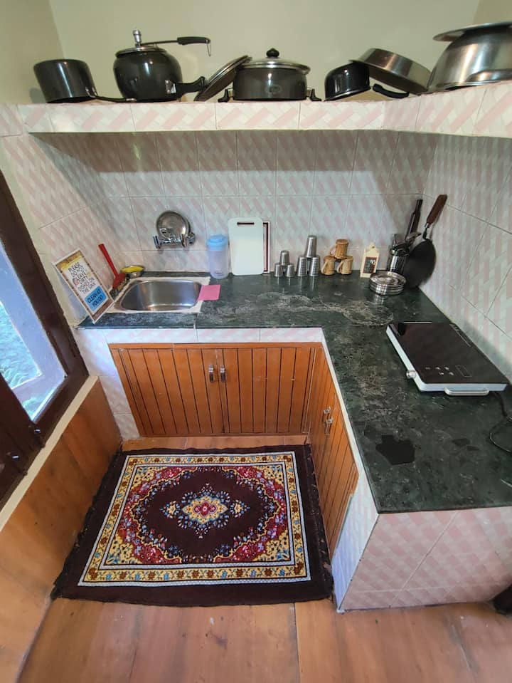 Shalom Sims Den W/coffee Shop & Forest Views. - Manali
