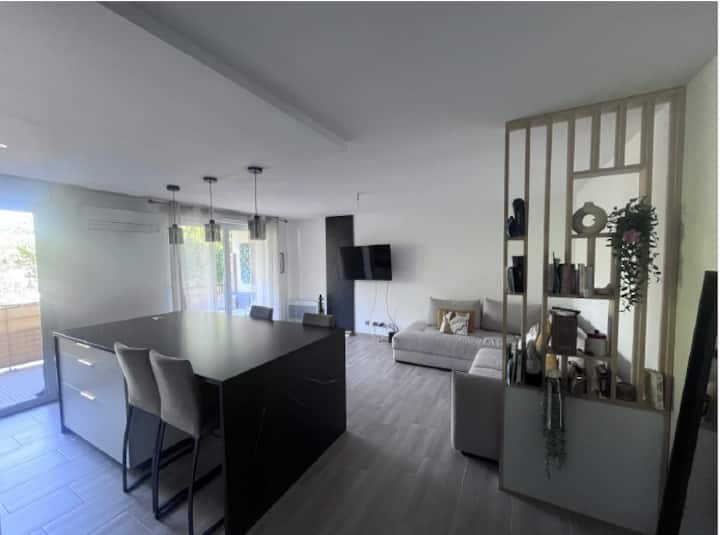 Appartement De 67m à 10min De La Plage - Lunel