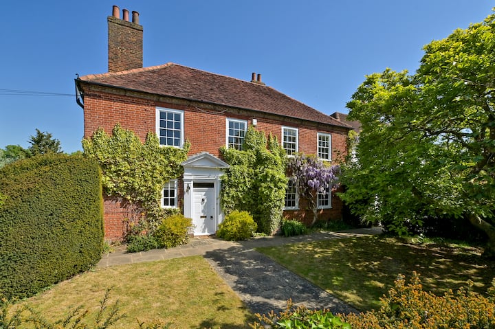 Idyllic 16th Century Farmhouse - Maidenhead
