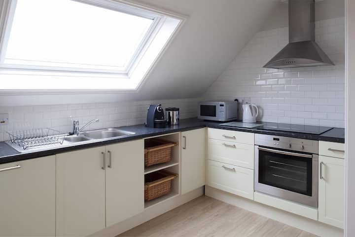 9 Beeny House - Polzeath Beach