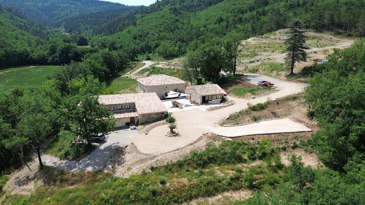 Privatisation En Provence: "Domaine De Gontard" - Manosque