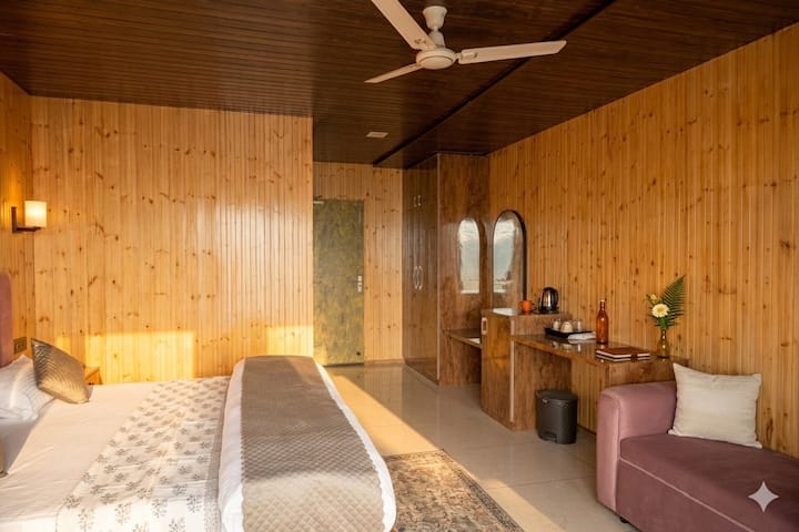 Rustic Cabin - Ranikhet