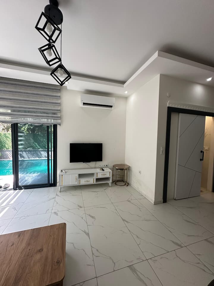 Kuşadası 4+1 Tripleks ÖZel Havuzlu Müstakil Villa - Kuşadası