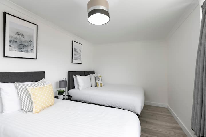 Stunning 3bed House In Stevenage W/parking - 스테버니지