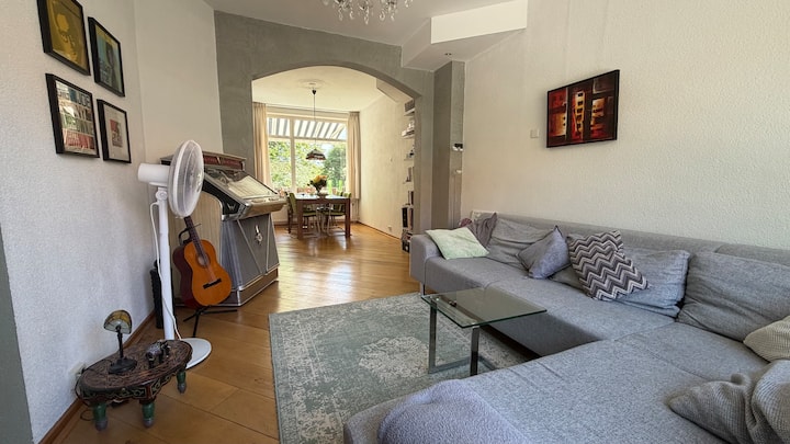Gezellige, Lichte Bovenwoning - Groningen