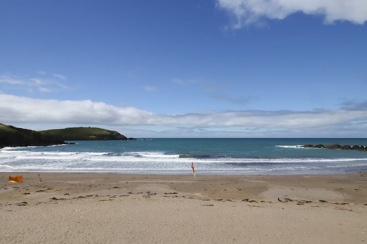 New Coastal Retreat Stylish 2bed Steps From Beach - Hope Cove
