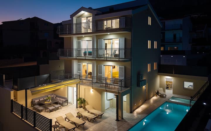 Seaview Villa Diamond, 7-bedroom, 500m From Sea - Croatia