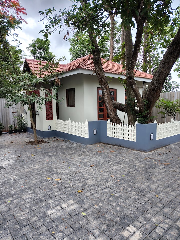 Room With Kitchenette And Patio Close To Nature - Kochi, India