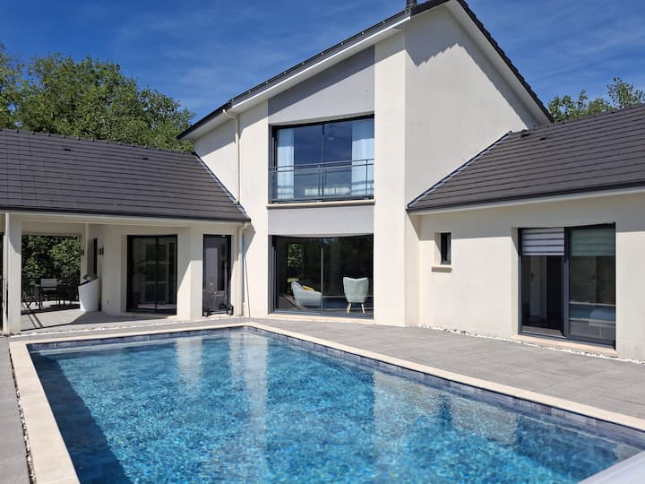 Superbe Villa Contemporaine Climatisée, Piscine - Brive-la-Gaillarde