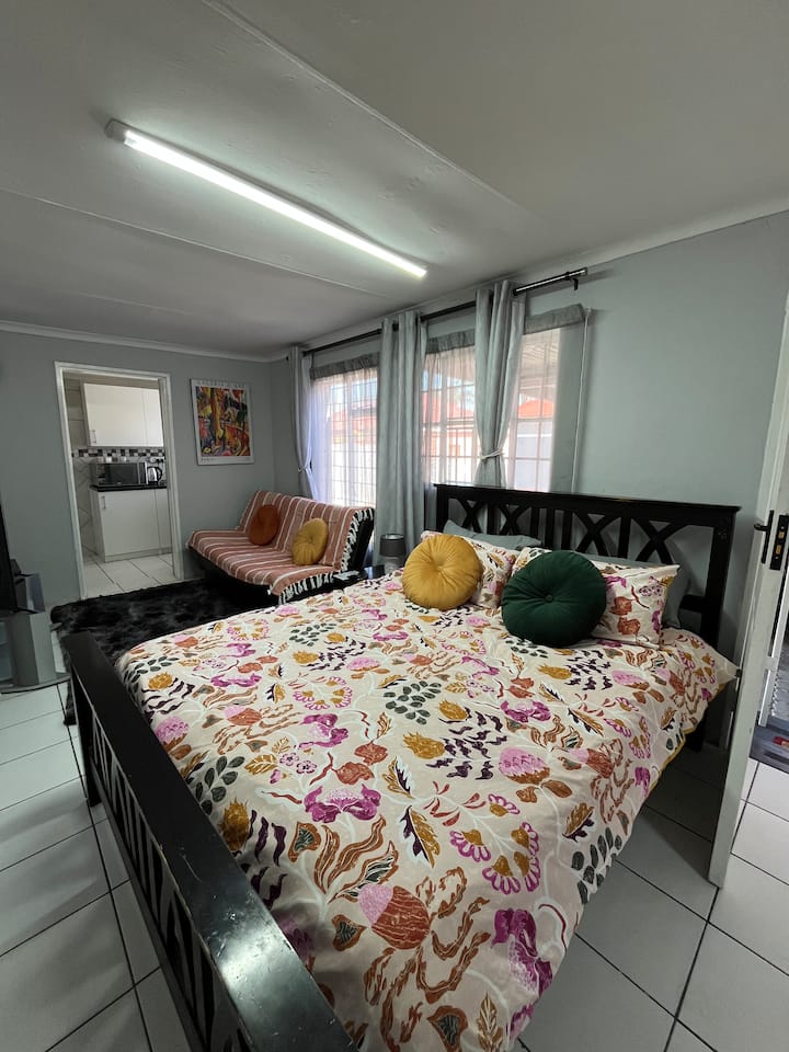 Molize Furnished Apartment - Alberton