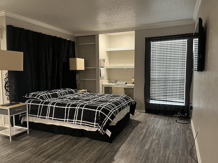 Minimalist Efficiency - Fort Worth, TX