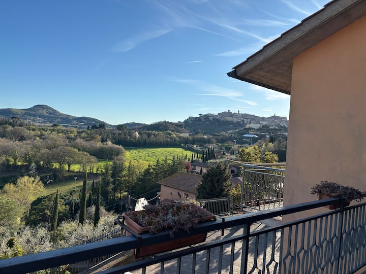 The Sunflowers House - Montepulciano