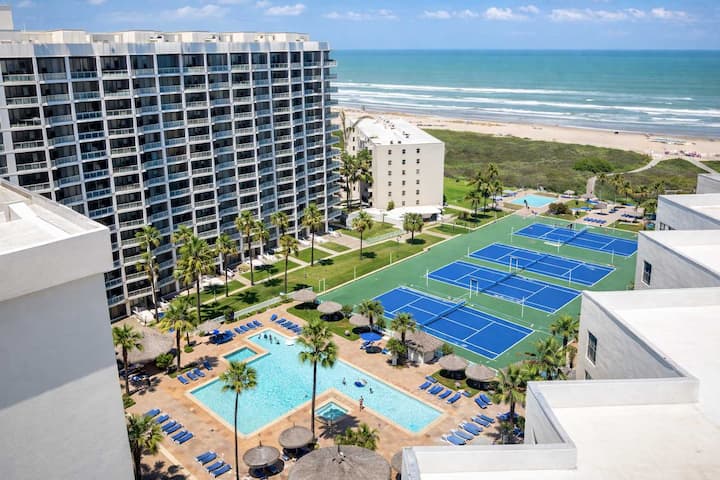 Direct Beachfront 3br - 3 Pools & 3 Jacuzzis - South Padre Island