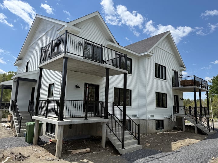 Logement Du Village - Sutton