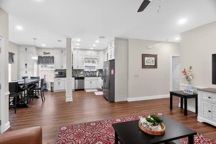 Coastal Charm | Near St. Simons, Beaches & Fletc - Brunswick