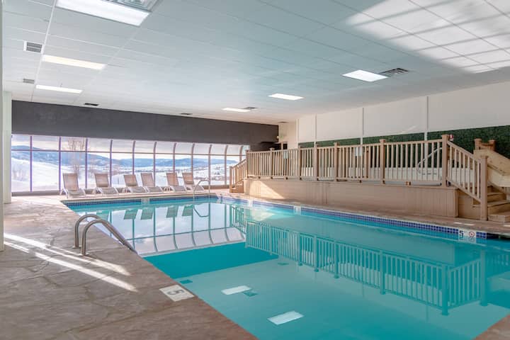 2 Loft Stay W/ Hot Tub Near Downtown & Slopes - Steamboat Springs, CO