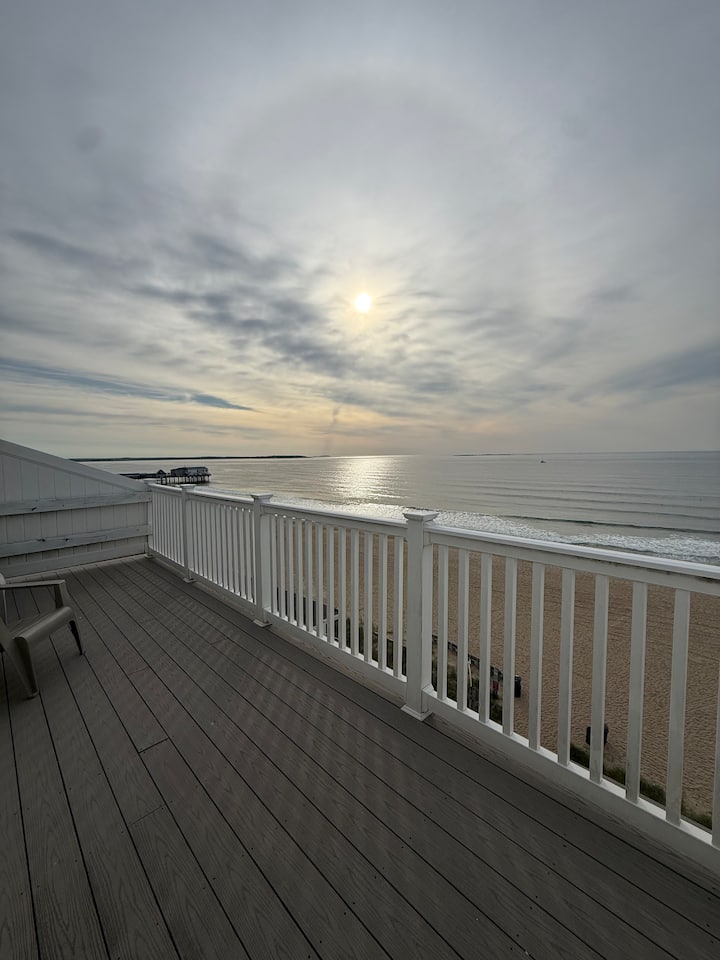 Oceanfront Penthouse With Amazing Views - Old Orchard Beach