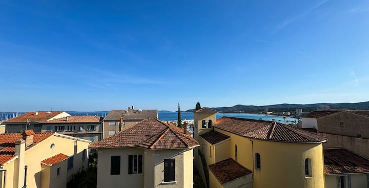 Vue Panoramique Mer. Centre Et Plage à 300 Mètres - Le Lavandou